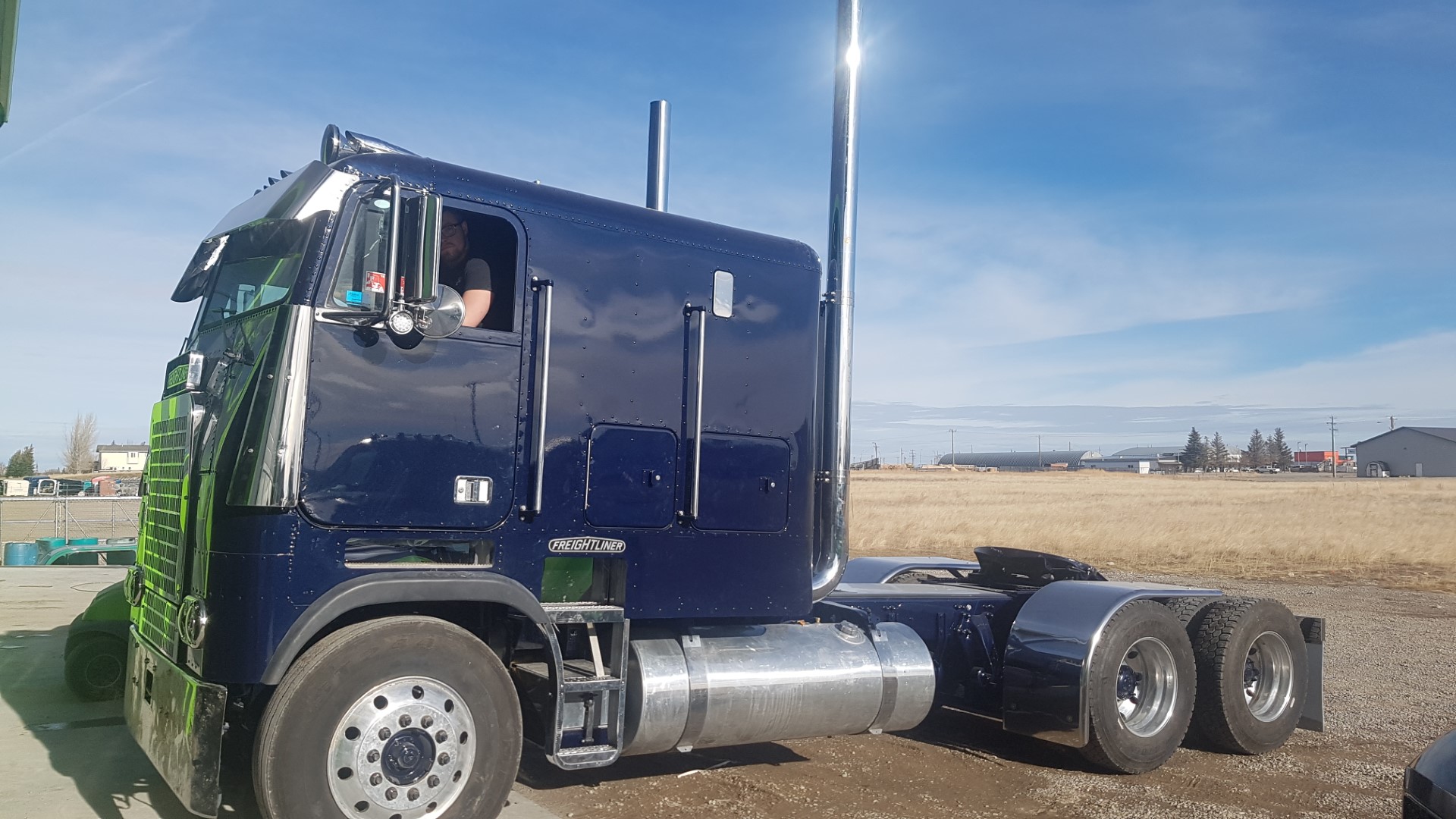 ETS Express | LF Truck Centre