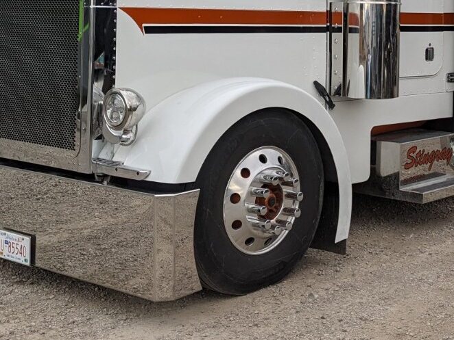 Peterbilt Accessories | LF Truck Centre